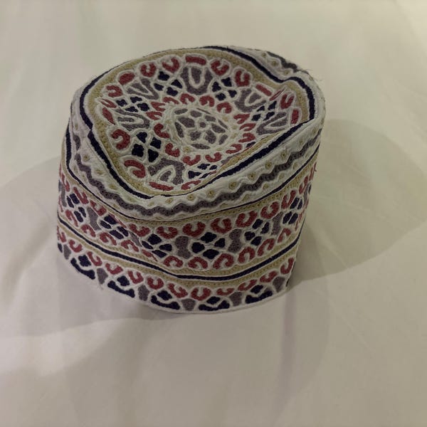 Omani Shemagh Dark Brown Intricate Embroidery, Bold Pattern for Muslim ...