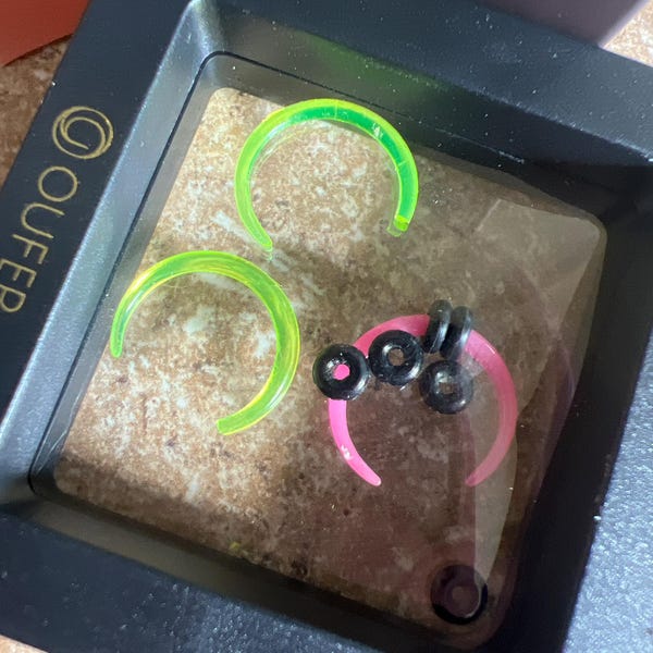 2 PCS Acrylic Crescent Septum Pincher/ear Gauges Tapers/tapered Buffalo ...