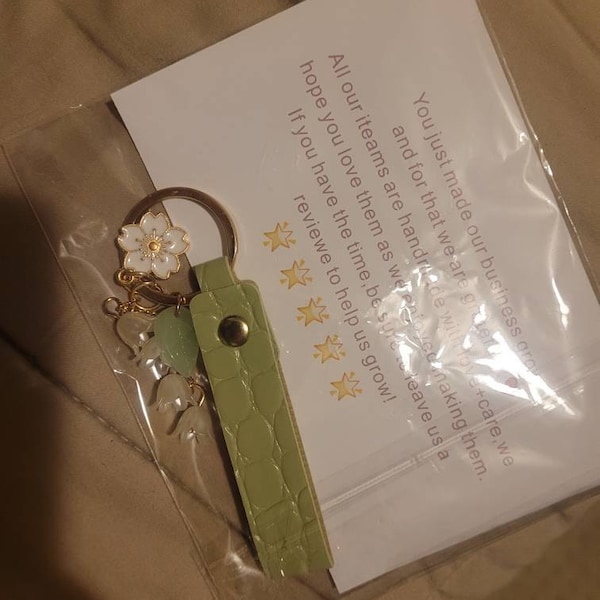 Daisy Keychain Accessories,tulip Car Key Ring Charm,bag Pendant - Etsy