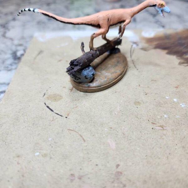 African Wild Dog Sneaking - UNPAINTED - Animal Den Miniatures - Etsy