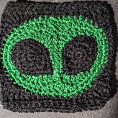 Alien Head Granny Square - Etsy