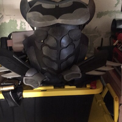 DIY Batman Arkham Knight Foam Armor Gauntlets Tutorial Kit - Etsy México