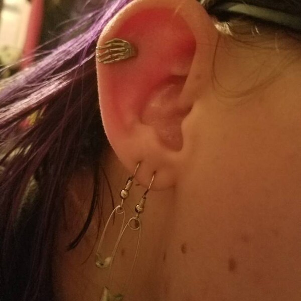 Safety Pin Earrings Star Charms Silver Tone Handmade Jewelry Unisex Hardware - Etsy