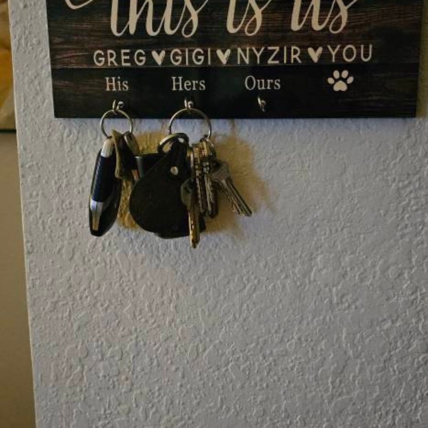 Personalized Key Holder for Wall - Custom Key Hanger With Family Name ...