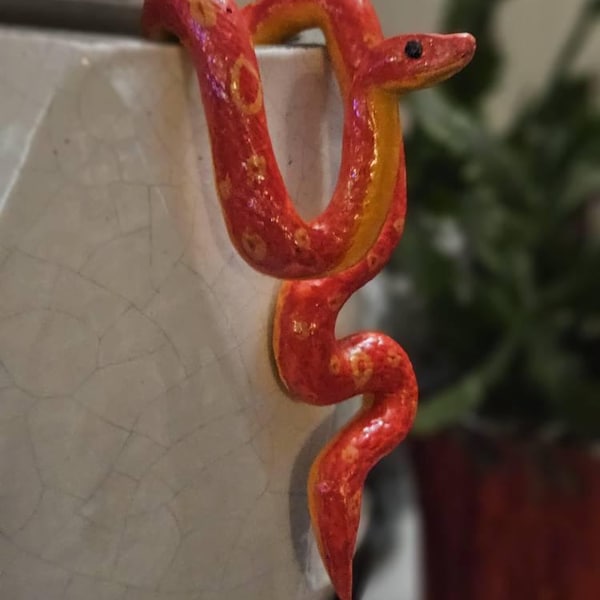 Snake Plant Pot – 3D Printed Geometric Planter With Coiled Serpent ...