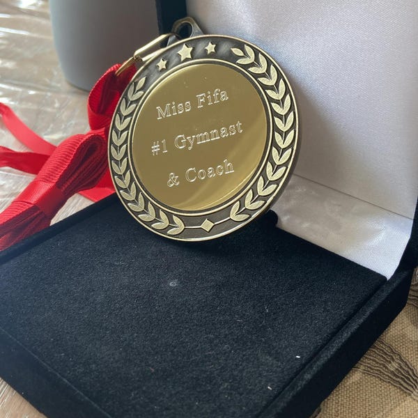 Engraved GRADUATION CAP Logo Medal, Quality Antique Gold Medal in ...