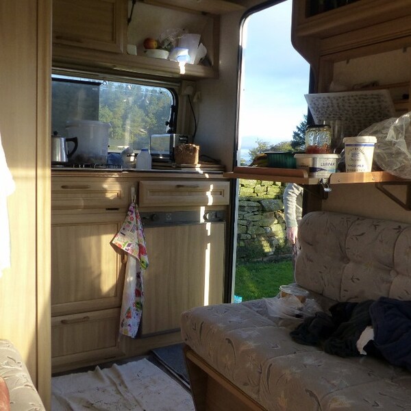 Outdoor, Caravan, Campervan and Motorhome Ipad/ Tablet/ E-reader Holder ...