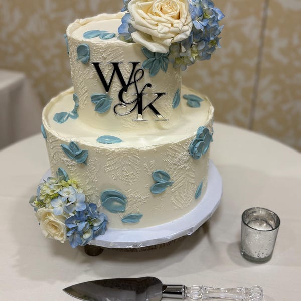 Custom Acrylic Initial Cake Charm | Anniversary and Wedding Cake Charm | Fancy Initial Charm ...