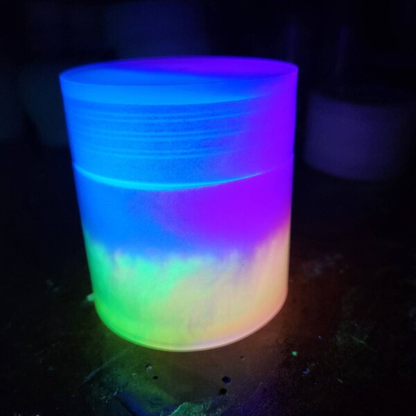 Glow in the Dark Paint, Bright Invisible Red - UV Reactive Luminescent ...