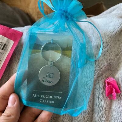 Old Keys Won't Open New Doors Keychain, New Me Gift, Inspirational ...