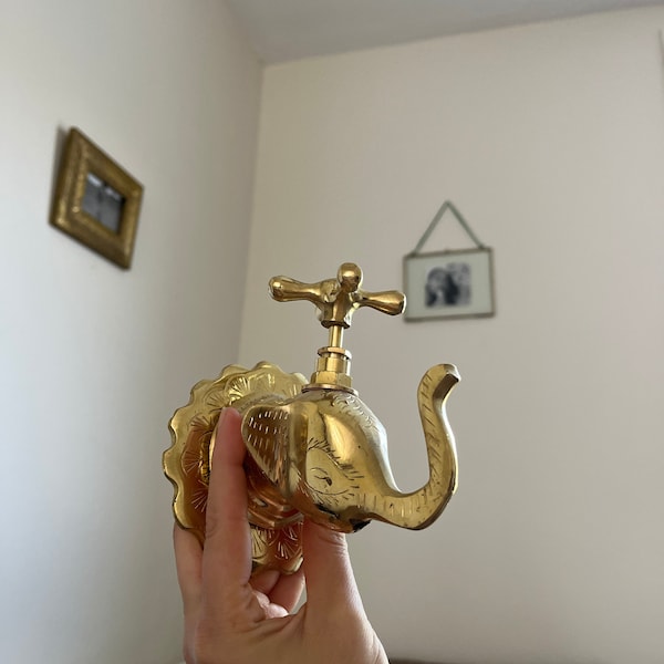 Brass Bathroom Fish Head Design Faucet Garden Fish Head Faucet Head ...
