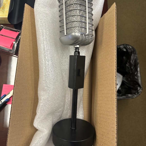Illuminated Retro Microphone Lamp Metal Home Decor Vintage Microphone ...