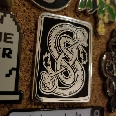 Sigil of Loki Trickster's Knot Hard Enamel Pin - Etsy