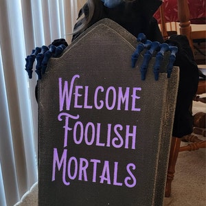 Full Scale Toad Queue Statue - Etsy