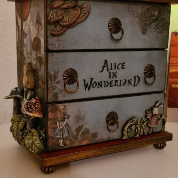 Alice in Wonderland Wooden Jewelry Box Cheshire Cat Baby Keepsake Box ...