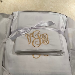 Monogrammed Sheet Set Custom Embroidery Monogrammed Bedding - Etsy