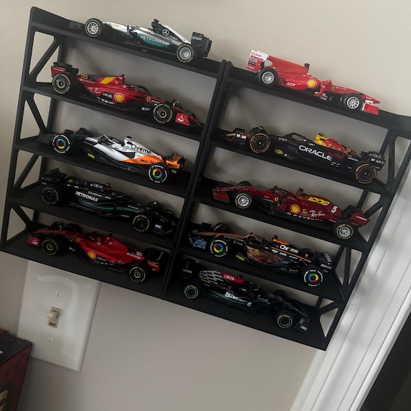 V2 6 Car Tilted Bburago 1:43 1/43 F1 Formula 1 Race Car Display Stand W ...