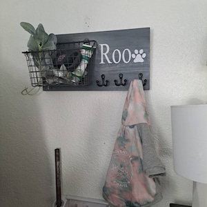 Personalized Wooden Dog Leash Holder Sign for Pet Parents - Etsy