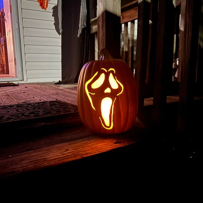 PUMPKIN CARVING STENCIL Ghost Face Scary Movie Scream Template ...