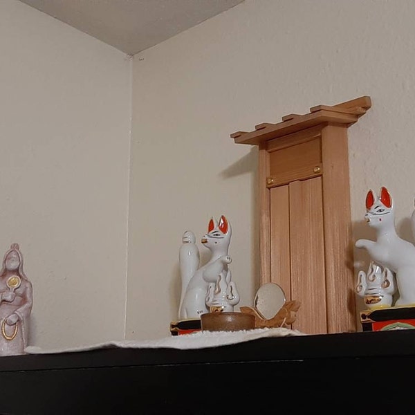Amaterasu - Japanese Shinto Fertility Goddess Statue, Mother Earth ...