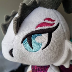 Dragon Eyes 10 Machine Embroidery File Design for Plush 7 Sizes - Etsy