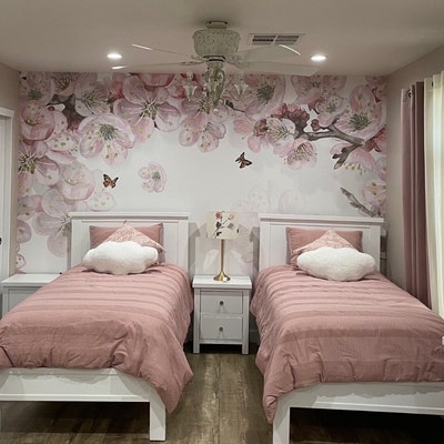 Watercolor Lila Flowers on White Background Wallpaper Self Adhesive ...