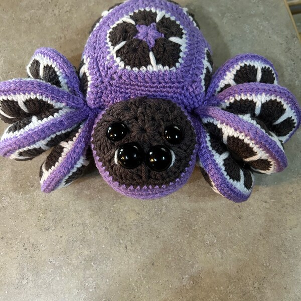 Sully the African Flower Spider Crochet Pattern, PDF, Digital Download ...
