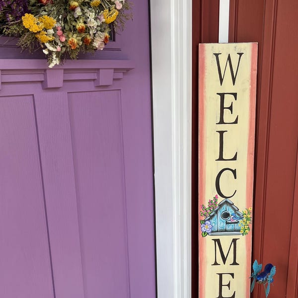 Summer and Spring Wood Welcome Sign With Bird House and Flowers ...