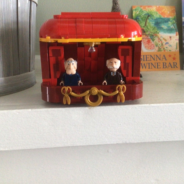 Statler and Waldorf's Balcony | Muppet*vision 3D the Muppets Building ...