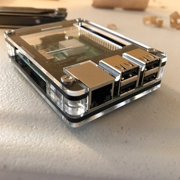 C4labs Zebra Classic Case for Raspberry Pi 3B, 3, 2 and B With Heatsinks & Power Cord Black Ice ...