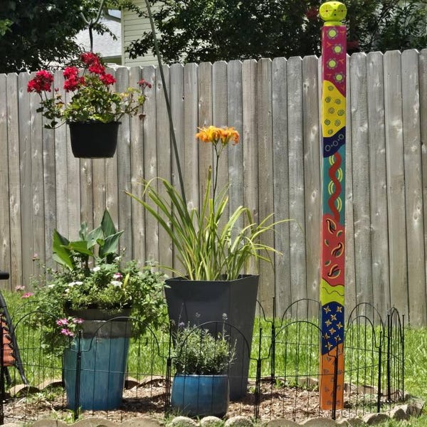 Garden Totem With a Twist - Etsy