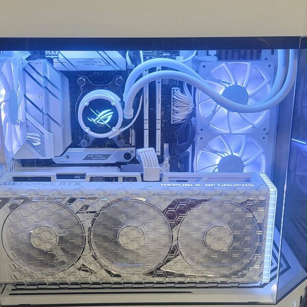 Hyte Y60 Custom Vented Side Panel - Etsy