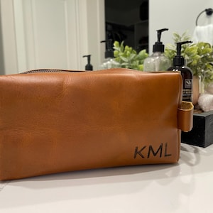 Personalized Groomsmen Gift Dopp Kit Bag Customized Leather Toiletry ...
