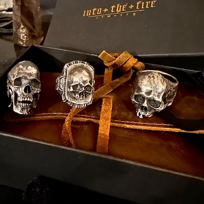 Skull Ring Into the Fire Jewelry Skull Ring LOW PROFILE - Etsy