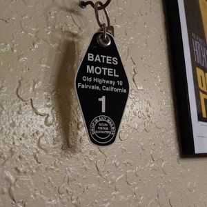 Bates Motel Keychain. Vintage Style Hotel Keychain. Horror | Etsy UK
