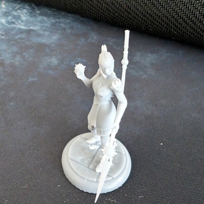 Custom 3D Printed BG3 Baldur's Gate 3 III Karlach Miniature/statue v. 3 ...