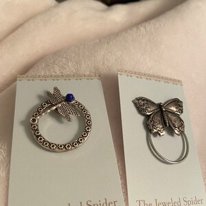 Sweater Pins: Owls With Layered Feathers in Bronze or Silver - Etsy