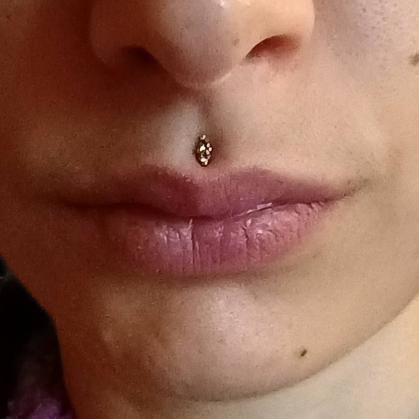 FLAT BACK: Peridot Flat Back Labret • Cartilage Stud • Helix Earring ...