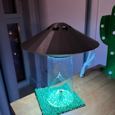 Ufo Alien Abduction Desk Lamp Sci Fi Silver Spaceship Outerspace Space ...