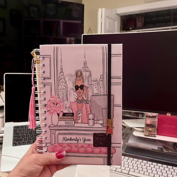 2025 Personalized Monthly Weekly Planner, Brunette Girl Boss Weekly ...