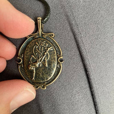 The Ascendant Warrior Cameo, Officially Licensed Mistborn Jewelry With ...