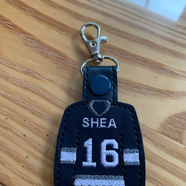 Goalie Mask Keychain, Hockey Keychain, Hockey Player Bag Tag, Ice ...