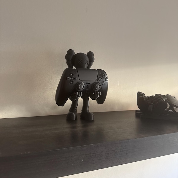 Art-inspired PS5/PS4 Controller Stand: Gaming Desk Accessory - Etsy