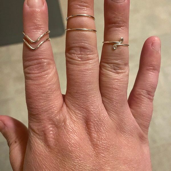 4 Midi Rings in Silver, Chevron and Simple Band Midi Rings. Wear These ...