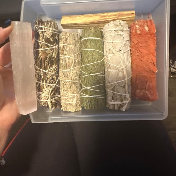 White Sage Smudge Kit With Crystal Gift Set, Selenite and Black Tourmaline for Protection ...