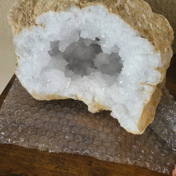 Snowy Quartz, Clear Quartz, Geode, White Crystal, Healing Crystal, Home ...