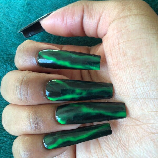 Shego - Press on Nail Set - Etsy