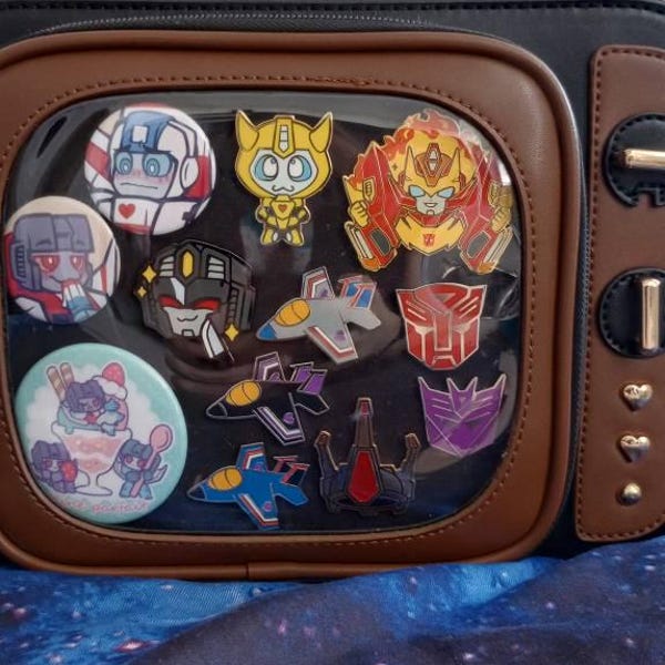 Chibiformer Bumblebee & Ratchet | Hard Enamel Pin | Transformers ...