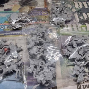 West Human Royal Guard Banner 28mm Dnd Miniature Dungeon and - Etsy