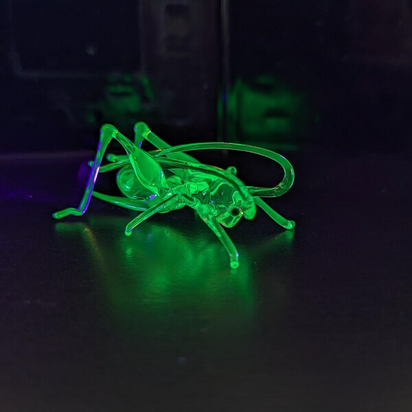 Uranium Glass Grasshopper Glass UV Insects Sculpture Collectible ...